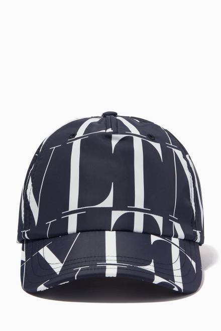 Shop Valentino Black Valentino Garavani VLTN Bucket Hat in Nylon for ...